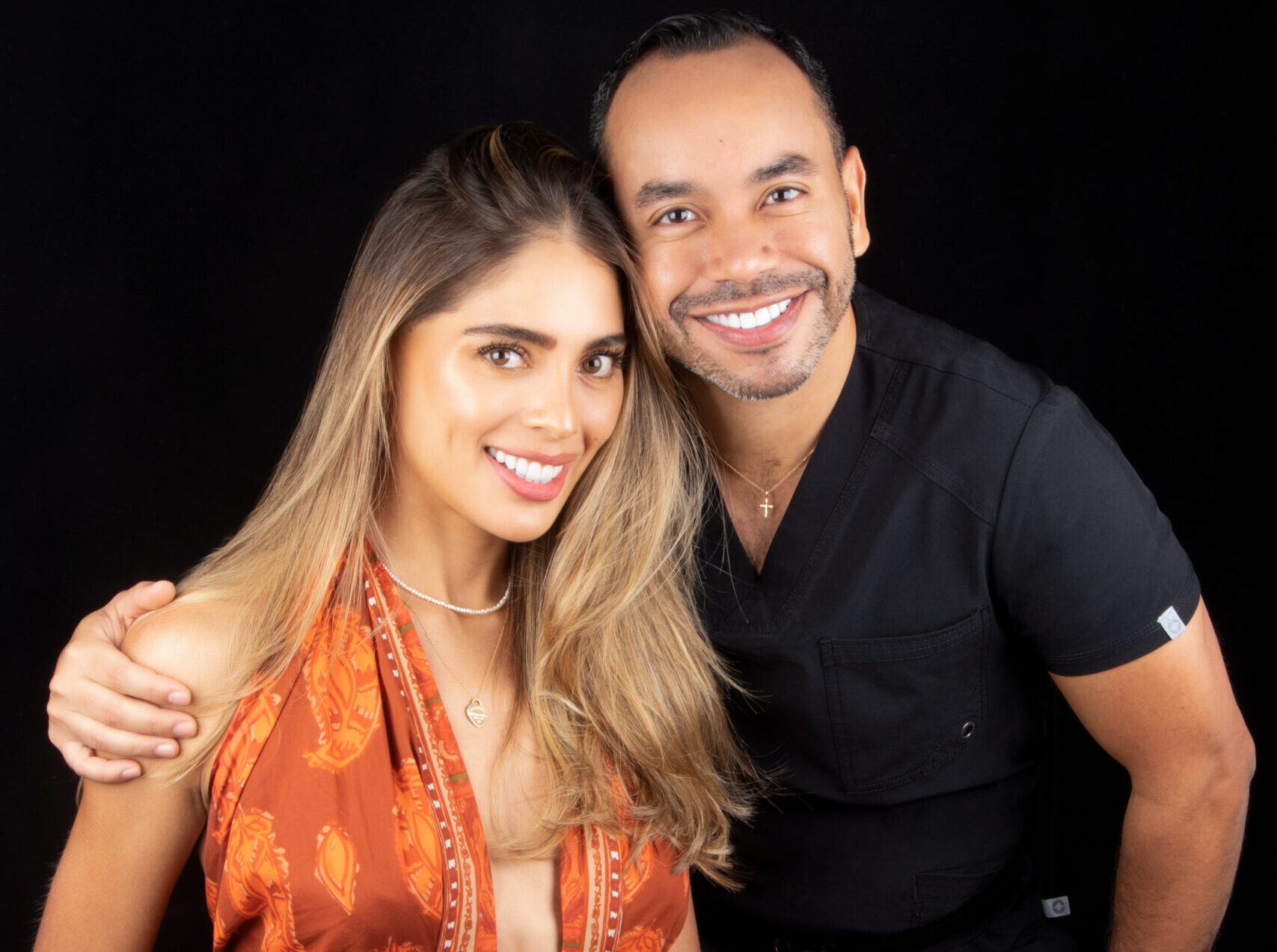 Alexander Estacio: El creador de las sonrisas perfectas - Latinas RealEs