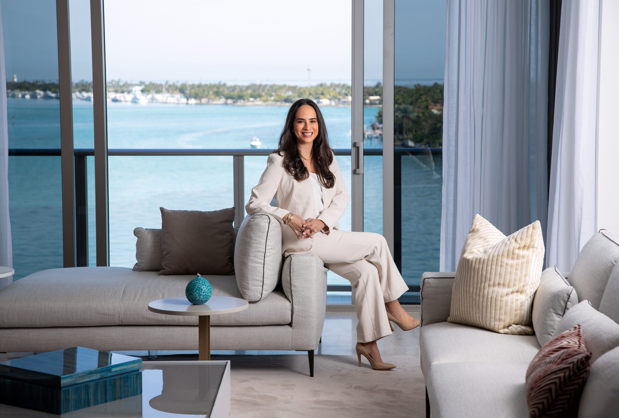 Claudia Castaño impulsa una nueva era hipotecaria en Florida - Latinas ...